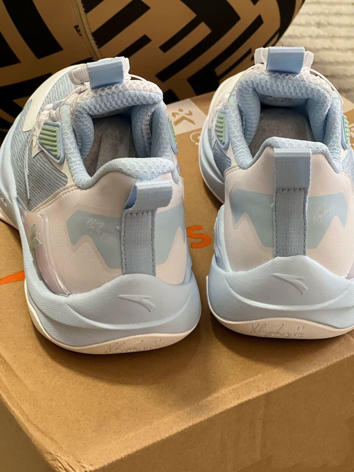 ANTA KT Klay Thompson Basketball Sneakers for boys & girls White Blue ...